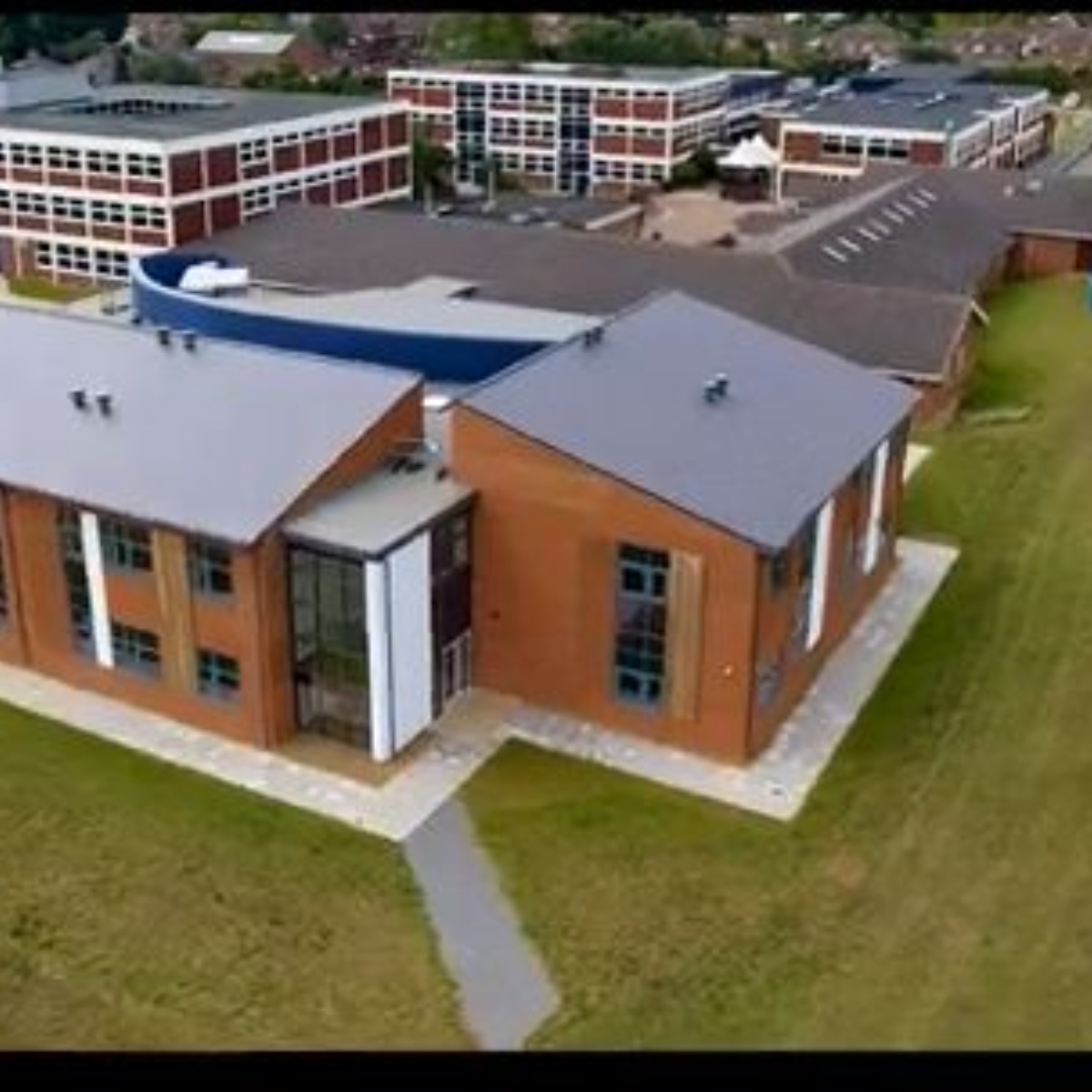 TAKE A TOUR WITH US - Sir Christopher Hatton Academy
